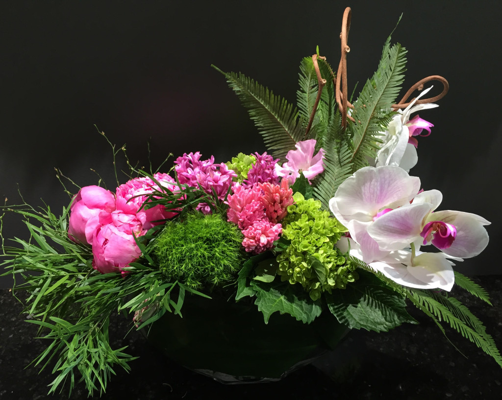 Spring garden | Red Square Flowers | Red Square Flowers